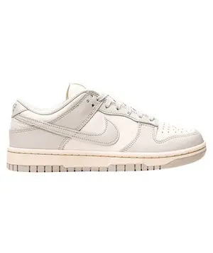 Nike Dunk Low Light Bone Sneakers