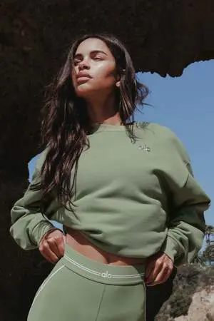 Alo Yoga Accolade Crewneck Pullover Dune Grass