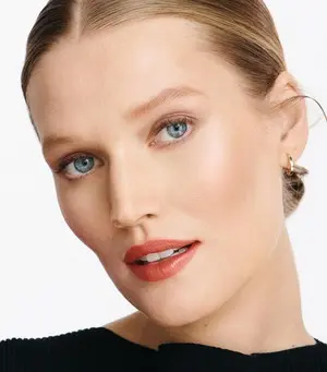 CLE DE PEAU BEAUTE Satin Lipstick - Pink