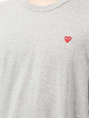 Play Comme Des Garcon Embroidered Heart T-shirt - Grey