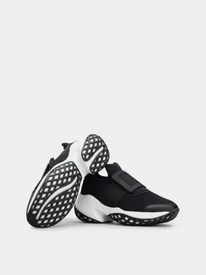 ROGER VIVIER Viv' Run Sneakers - Black