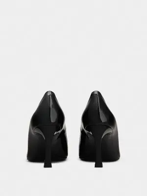 ROGER VIVIER Trompette Pumps In Patent Leather - Black