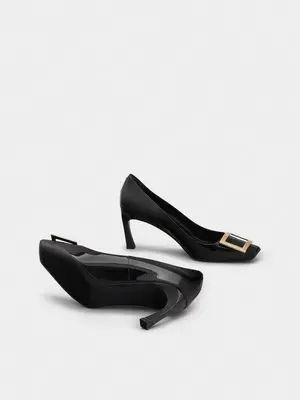 ROGER VIVIER Trompette Pumps In Patent Leather - Black