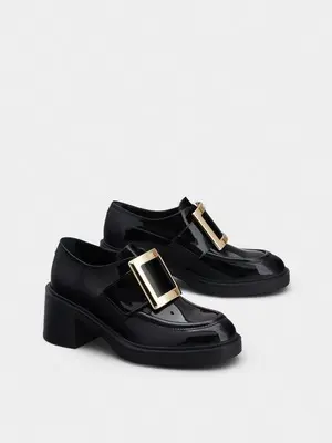 ROGER VIVIER Viv' Rangers Loafers In Patent Leather
