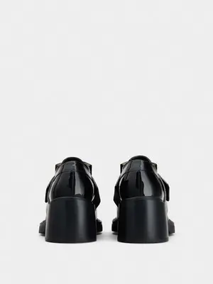 ROGER VIVIER Viv' Rangers Loafers In Patent Leather