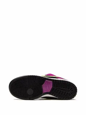 Nike Sb Dunk Low Terra Sneakers - Pink