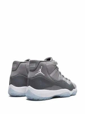 JORDAN Air Retro High-top Sneakers - Grey