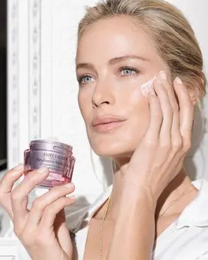 Estée Lauder Resilience Multi-effect Tri-peptide Face & Neck Cream Moisturizer Spf 15 For Normal/combination Skin - One-color