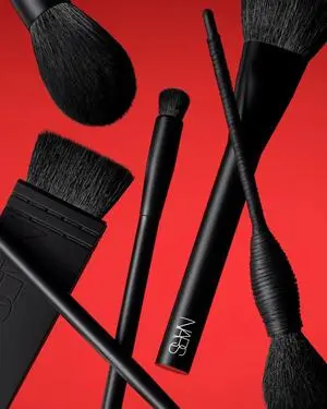 NARS 20 Allover Eyeshadow Brush
