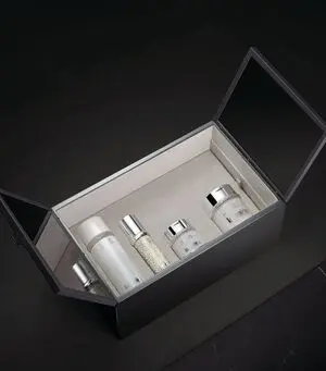 La Prairie White Caviar Luxury Holiday Ritual Gift Set