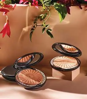 CHANTECAILLE Perfect Blur Finishing Powder