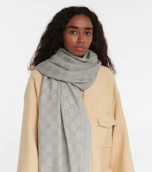 Gucci Gg Wool Jacquard Scarf - White