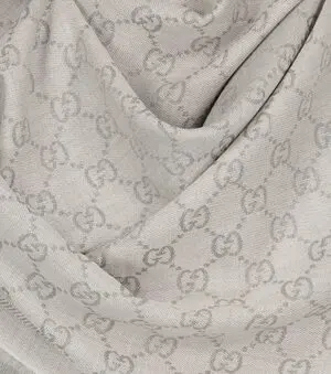 Gucci Gg Wool Jacquard Scarf - White