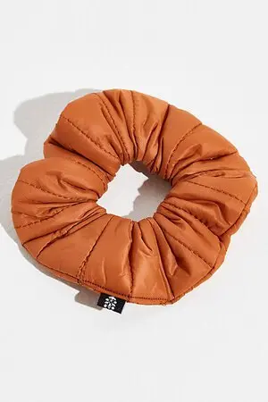 Free People Sports Puffer Scrunchie - Tan