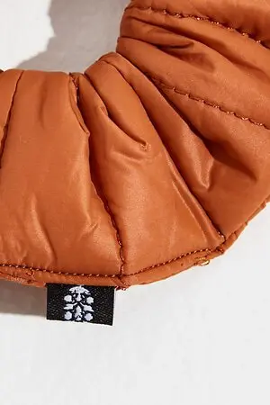 Free People Sports Puffer Scrunchie - Tan