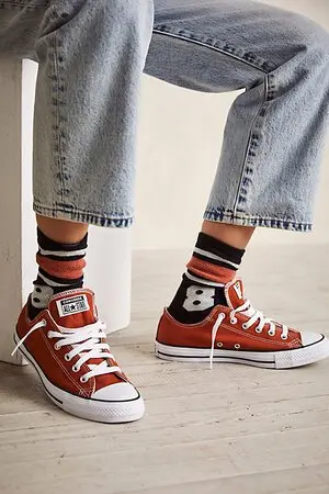 CONVERSE Chuck Taylor All Star Low-Top Sneakers Red Earth