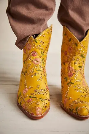 MOMO Eloise Embroidered Ankle Boots