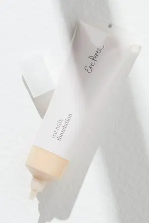 ERE PEREZ Oat Milk Foundation - Nougat