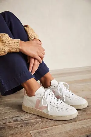 VEJA V-10 Sneakers Extra White / Petale