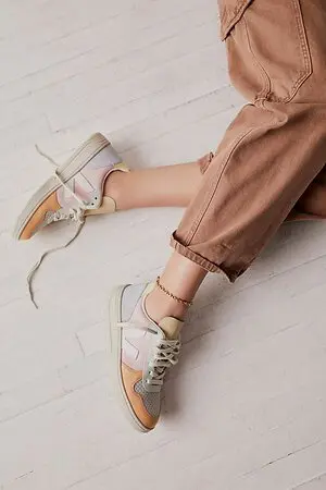 VEJA V-10 Sneakers Petale / White / Multico