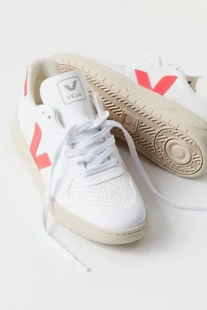 VEJA V-10 Sneakers White / Rose