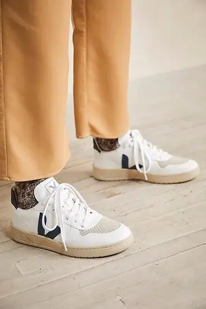 VEJA V-10 Sneakers White California