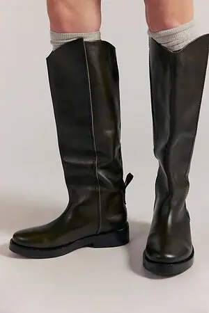 Women's Pull-On Boots