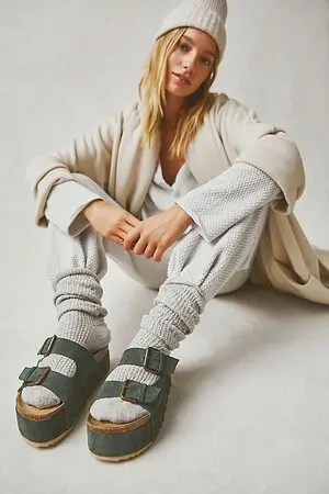 Intentionally Blank Rule Breaker Flatform Sandals Forêt