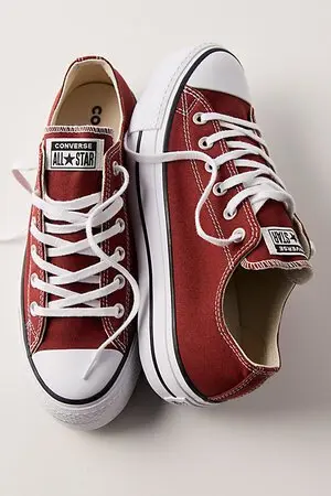 Chuck Taylor Red