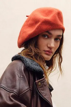 Free People Margot Slouchy Beret Cayenne