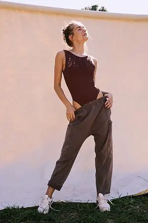 Women's Low-Rise Relaxed Fit Pants