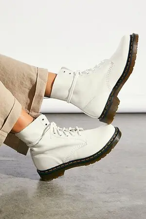 Dr. Martens Dr. Martens 1460 Pascal Virginia Lace-Up Boots Blanc Optique