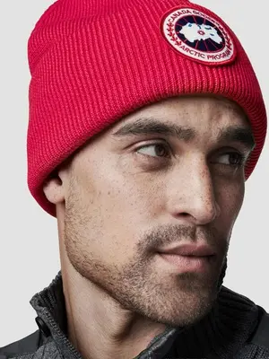 Canada Goose Arctic Disc Wool Beanie - Red