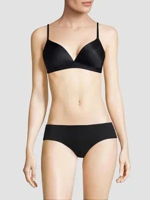 Hanro Satin Deluxe Soft Cup T-shirt Bra - Black