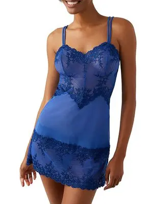Wacoal Women's Embrace Lace Chemise - Black  Beaucoup Blue