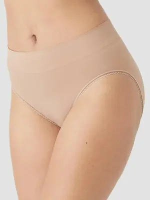 Wacoal Feeling Flexible Hi-cut Brief