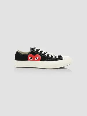 Play Comme Des Garcon Cdg Play X Converse Chuck Taylor All Star One Heart Low-top Sneakers - Black