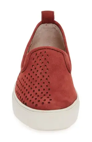Blackstone Rl68 Perforated Slip-on Sneaker