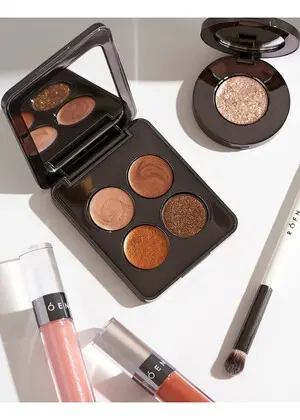 ROEN Lust Eyeshadow Palette - Gold