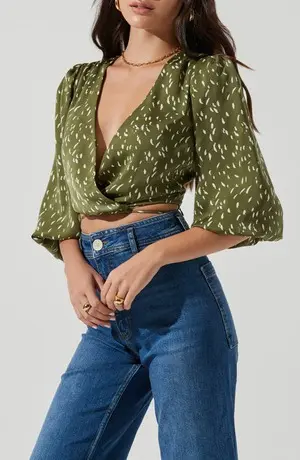 Astr The Label Wrap Front Cutout Top