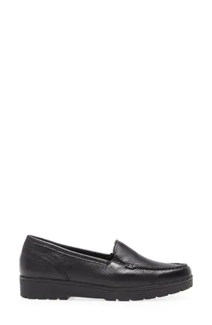 ARA Dewitt Platform Loafer - Black Gauchosoft