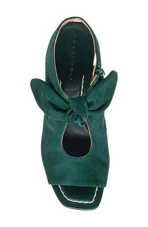 Bernardo Lizzie Sandal - Royal Pine Suede