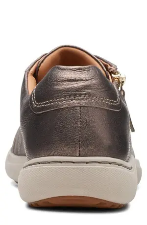 Clarks Nalle Lace-up Sneaker - Bronze Metallic