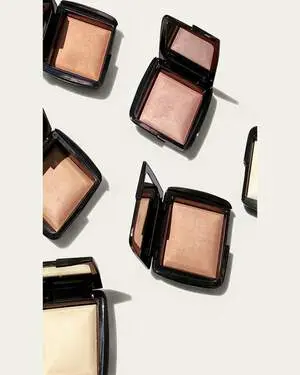 HOURGLASS Ambient Lighting Powder - Luminous Light