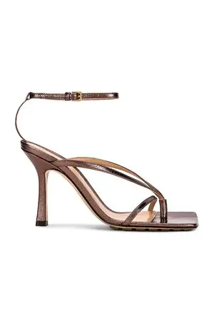 Bottega Veneta Stretch Metallic Leather Sandals - Fondant