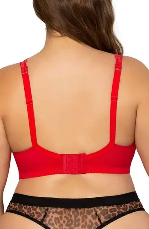 CURVY COUTURE Luxe Lace Wireless Bralette - Crantastic