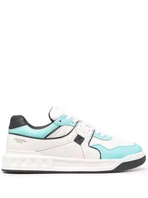 Valentino Garavani Roman Stud Low-top Sneakers
