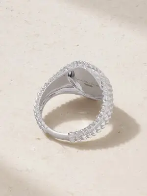 Yvonne Léon 9-karat Diamond Signet Ring