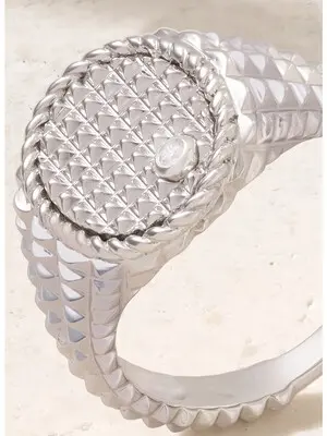 Yvonne Léon 9-karat Diamond Signet Ring