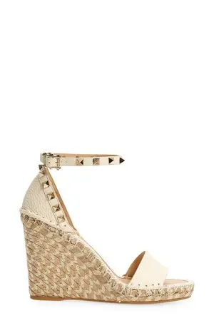 Valentino Garavani Rockstud Espadrille Wedge Sandal - Ivory